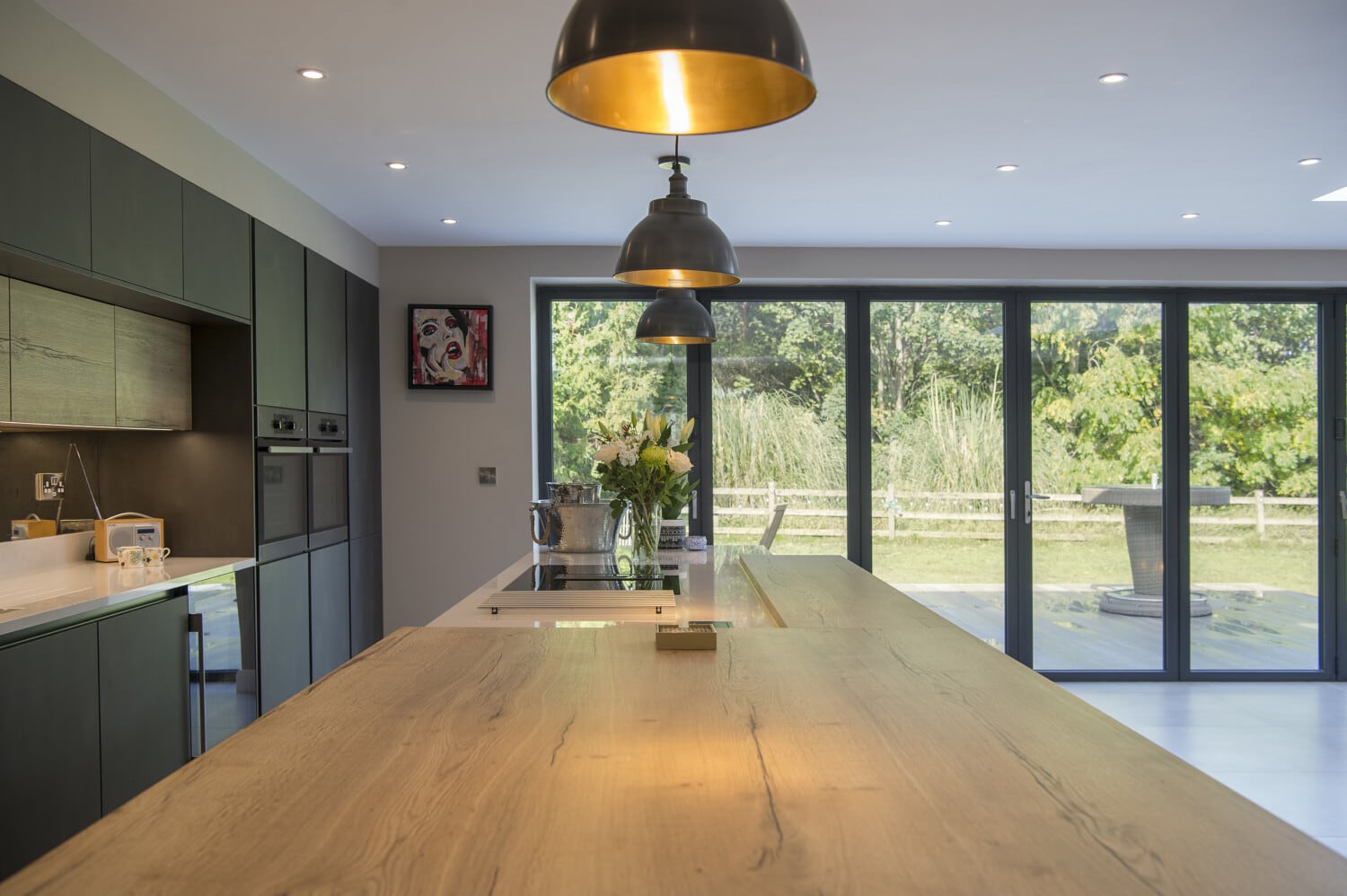 5 Reasons the XP10 are the Best Bifold Doors for You